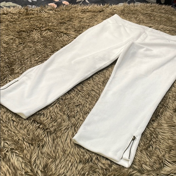Susan Graver | Pants & Jumpsuits | Susan Graver White Capris With ...